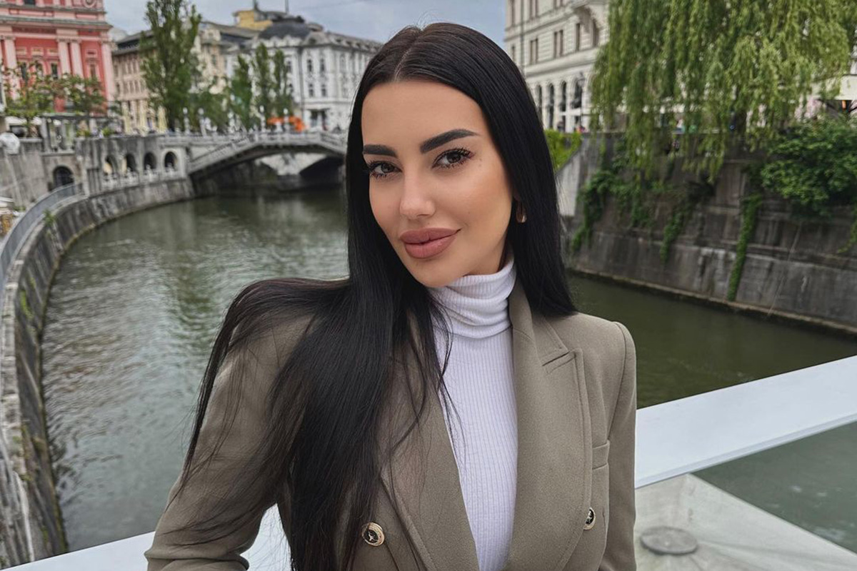 Kaća Kartije: Katarina Grujić dobila poklon vredan 26 hiljada evra ... Kaća Kartije: Katarina Grujić dobila poklon vredan 26 hiljada evra ...